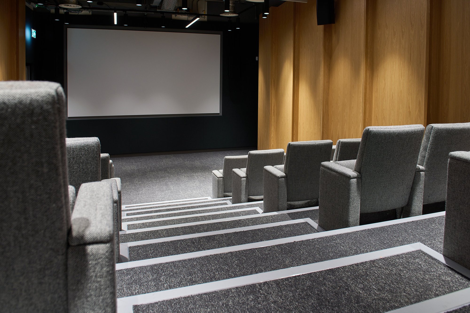 1EdCity: Flexible office space, meeting rooms and hot desking in White ...